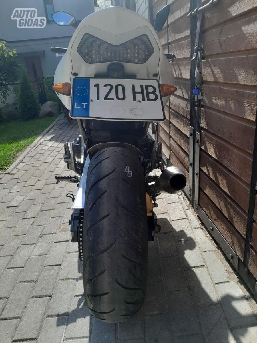 White Kawasaki Z 2004 in Kaunas, with an engine capacity of 0.95 L and mileage of 51 thousand km for 3000 €, photo 4 on AUTOMOTO.COM.LV