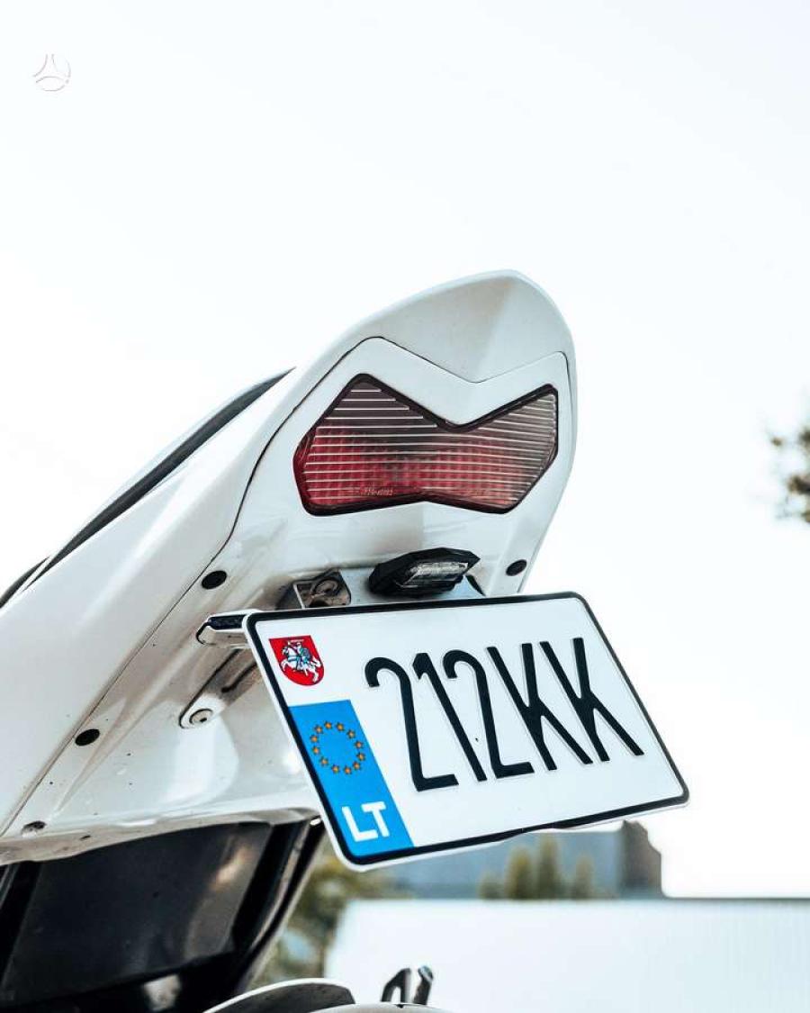 Белый Кавасаки Z 2008 в Алитус, объемом двигателя 1.00 л и пробегом 28 тыс. км за 3700 €, фото 15 на AUTOMOTO.COM.LV