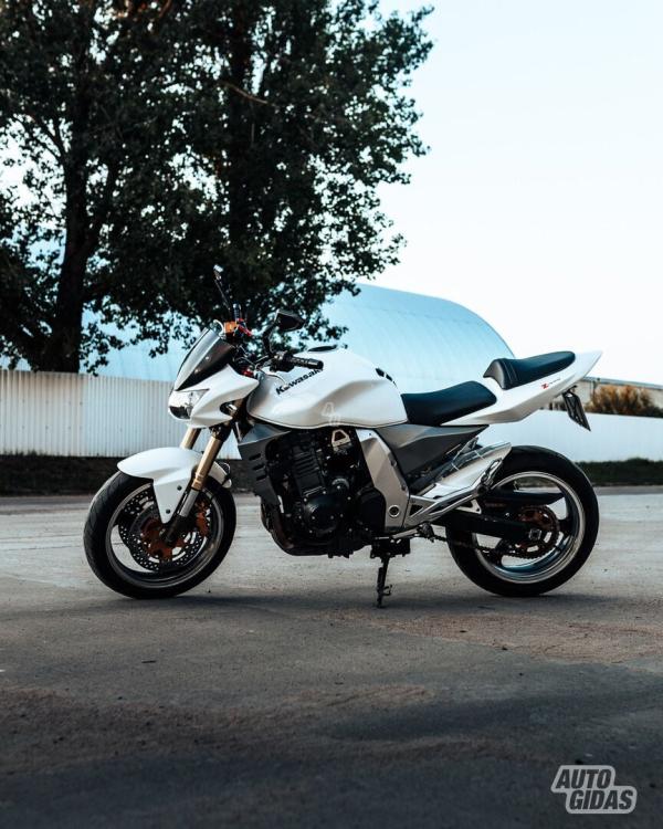 Белый Кавасаки Z 2008 в Алитус, объемом двигателя 1.00 л и пробегом 29 тыс. км за 3300 €, фото 1 на AUTOMOTO.COM.LV
