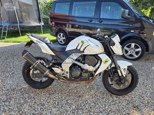 White Kawasaki Z 2009 in Pasvalys, with an engine capacity of 0.75 L and mileage of 60 thousand km for 1499 €, photo 2 on AUTOMOTO.COM.LV