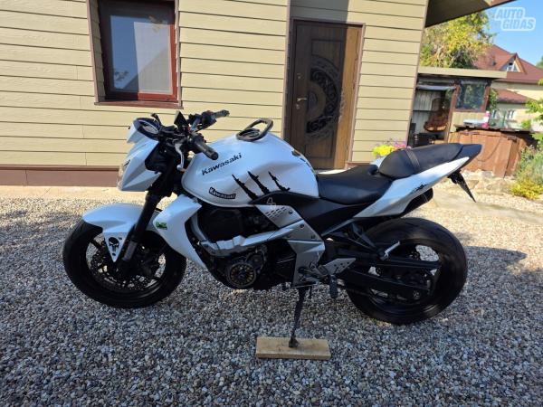 White Kawasaki Z 2009 in Pasvalys, with an engine capacity of 0.75 L and mileage of 60 thousand km for 1499 €, photo 7 on AUTOMOTO.COM.LV