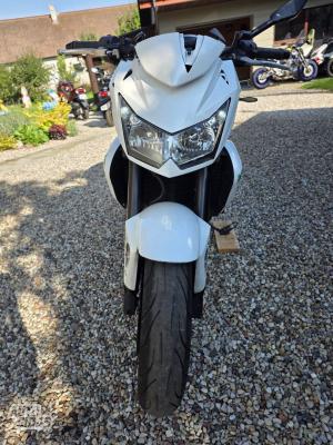 White Kawasaki Z 2009 in Pasvalys, with an engine capacity of 0.75 L and mileage of 60 thousand km for 1199 €, photo 16 on AUTOMOTO.COM.LV