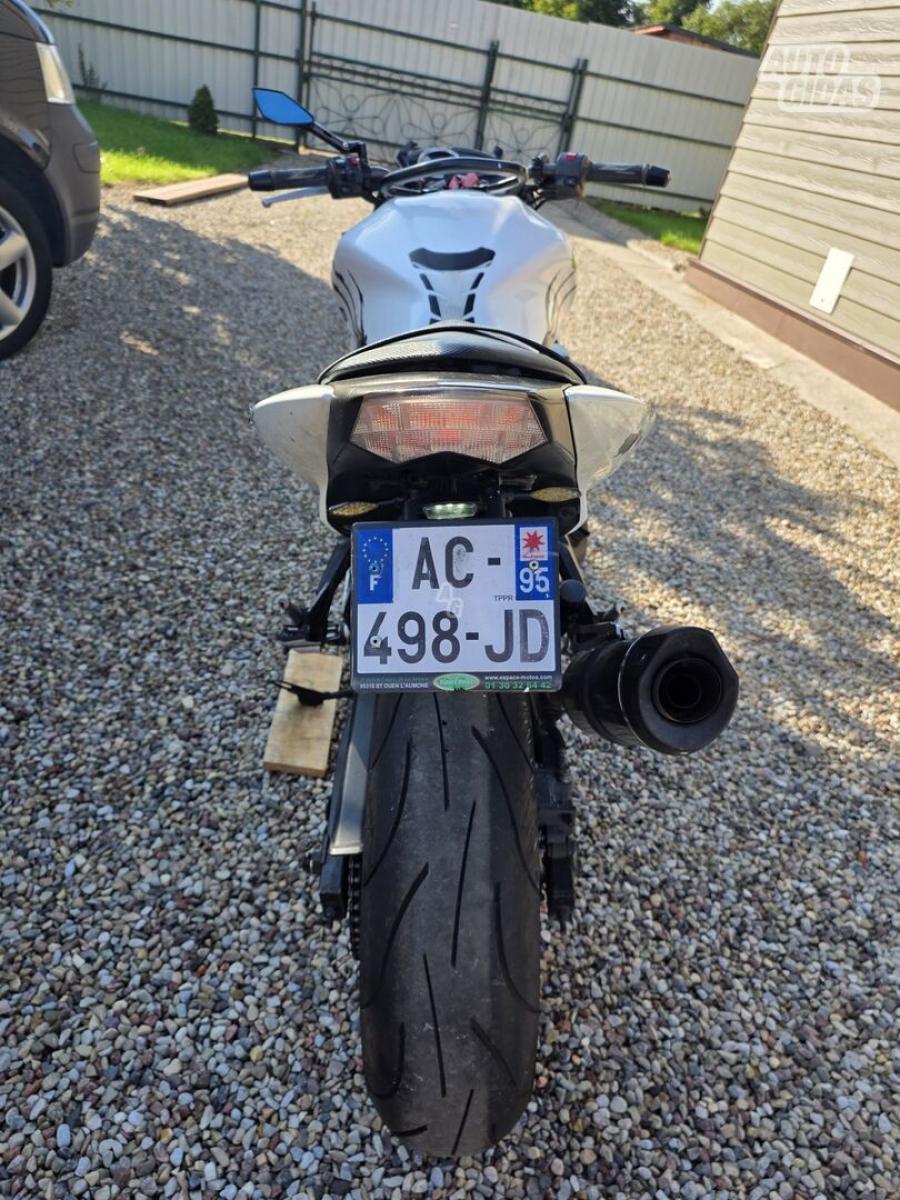 White Kawasaki Z 2009 in Pasvalys, with an engine capacity of 0.75 L and mileage of 60 thousand km for 1199 €, photo 17 on AUTOMOTO.COM.LV