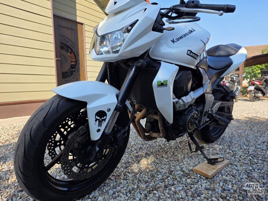 White Kawasaki Z 2009 in Pasvalys, with an engine capacity of 0.75 L and mileage of 60 thousand km for 1199 €, photo 20 on AUTOMOTO.COM.LV