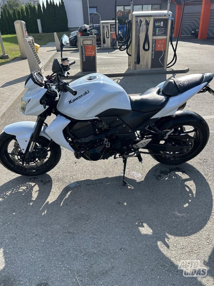 White Kawasaki Z 2011 in Kaunas, with an engine capacity of 0.75 L and mileage of 50 thousand km for 3000 €, photo 4 on AUTOMOTO.COM.LV