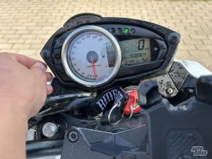 White Kawasaki Z 2011 in Kaunas, with an engine capacity of 0.75 L and mileage of 50 thousand km for 3000 €, photo 9 on AUTOMOTO.COM.LV