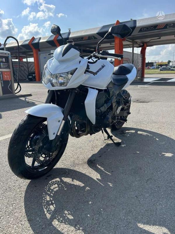 Balts Kawasaki Z 2011 Kauņa, ar dzinēja tilpumu 0.75 L un nobraukumu 50 tūkst. km par 3000 €, foto 2 vietnē AUTOMOTO.COM.LV