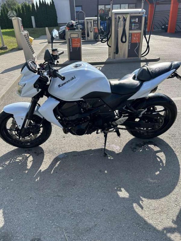 Balts Kawasaki Z 2011 Kauņa, ar dzinēja tilpumu 0.75 L un nobraukumu 50 tūkst. km par 3000 €, foto 3 vietnē AUTOMOTO.COM.LV