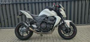 White Kawasaki Z 2011 in Panevezys, with an engine capacity of 0.75 L and mileage of 10 thousand km for 4000 €, photo 3 on AUTOMOTO.COM.LV