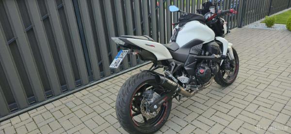 White Kawasaki Z 2011 in Panevezys, with an engine capacity of 0.75 L and mileage of 10 thousand km for 4000 €, photo 4 on AUTOMOTO.COM.LV