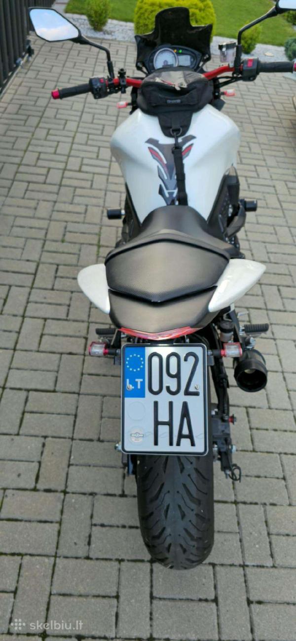 White Kawasaki Z 2011 in Panevezys, with an engine capacity of 0.75 L and mileage of 10 thousand km for 4000 €, photo 7 on AUTOMOTO.COM.LV