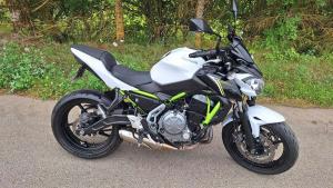 White Kawasaki Z 2017 in Kaunas, with an engine capacity of 0.65 L and mileage of 12 thousand km for 3700 €, photo  on AUTOMOTO.COM.LV
