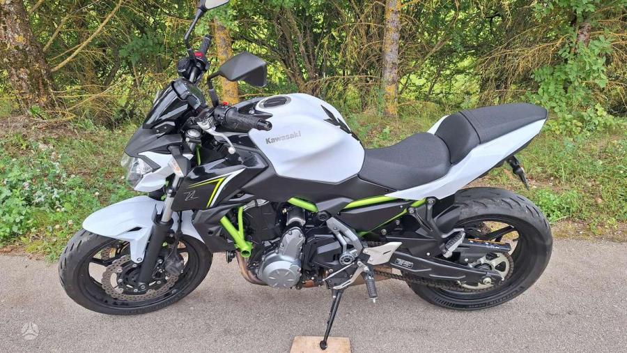 White Kawasaki Z 2017 in Kaunas, with an engine capacity of 0.65 L and mileage of 12 thousand km for 3700 €, photo 3 on AUTOMOTO.COM.LV