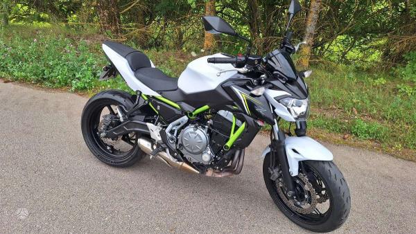 White Kawasaki Z 2017 in Kaunas, with an engine capacity of 0.65 L and mileage of 12 thousand km for 3700 €, photo 4 on AUTOMOTO.COM.LV