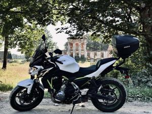 Balts Kawasaki Z 2018 Viļņa, ar dzinēja tilpumu 0.65 L un nobraukumu 18 tūkst. km par 4200 €, foto  vietnē AUTOMOTO.COM.LV