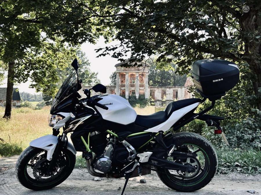 White Kawasaki Z 2018 in Vilnius, with an engine capacity of 0.65 L and mileage of 18 thousand km for 4200 €, photo 1 on AUTOMOTO.COM.LV