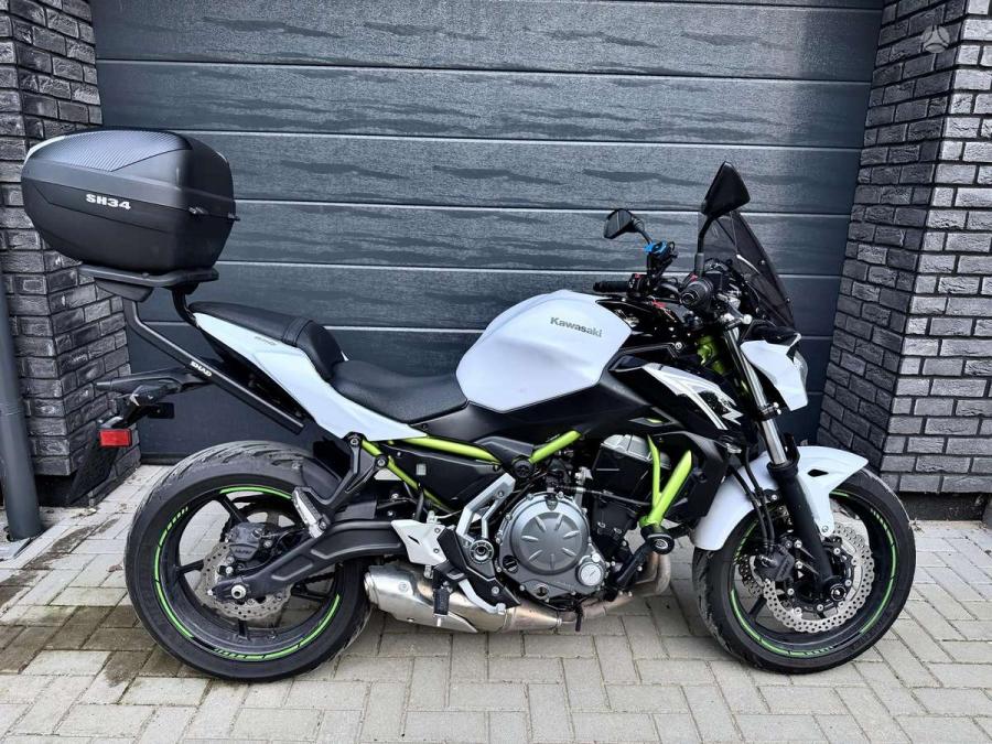 White Kawasaki Z 2018 in Vilnius, with an engine capacity of 0.65 L and mileage of 18 thousand km for 4200 €, photo 3 on AUTOMOTO.COM.LV
