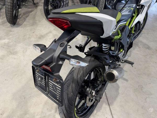 White Kawasaki Z 2019 in Siauliai, with an engine capacity of 0.13 L and mileage of 33 thousand km for 1999 €, photo 11 on AUTOMOTO.COM.LV