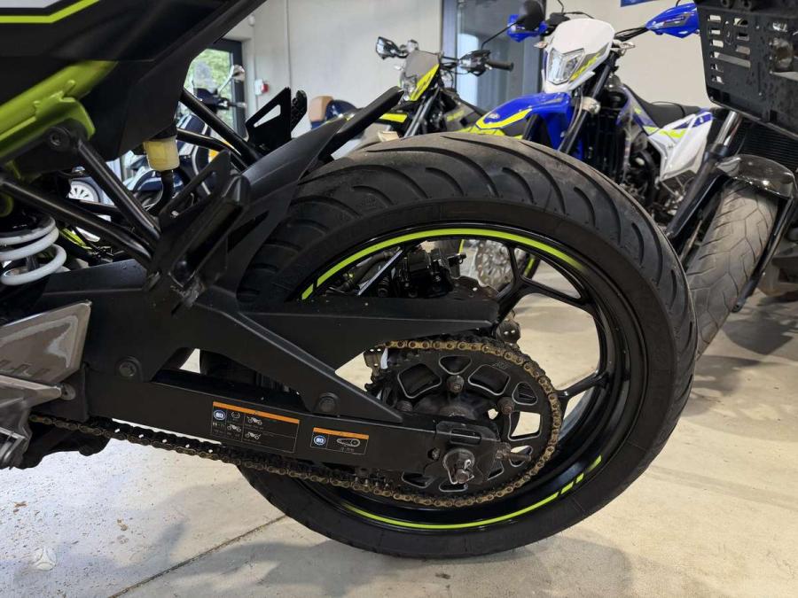 White Kawasaki Z 2019 in Siauliai, with an engine capacity of 0.13 L and mileage of 33 thousand km for 1999 €, photo 17 on AUTOMOTO.COM.LV