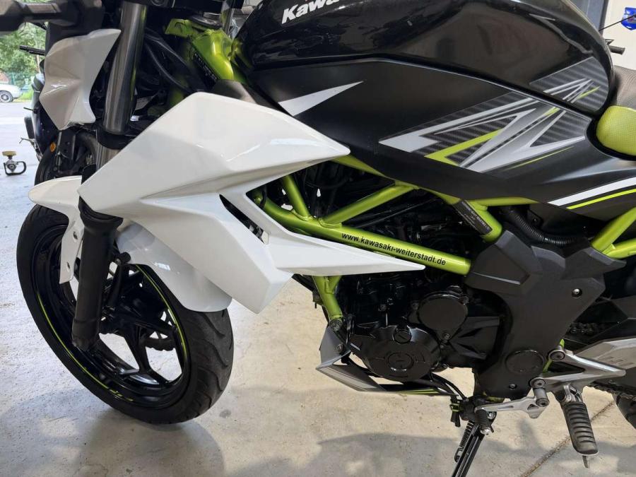 White Kawasaki Z 2019 in Siauliai, with an engine capacity of 0.13 L and mileage of 33 thousand km for 1999 €, photo 21 on AUTOMOTO.COM.LV