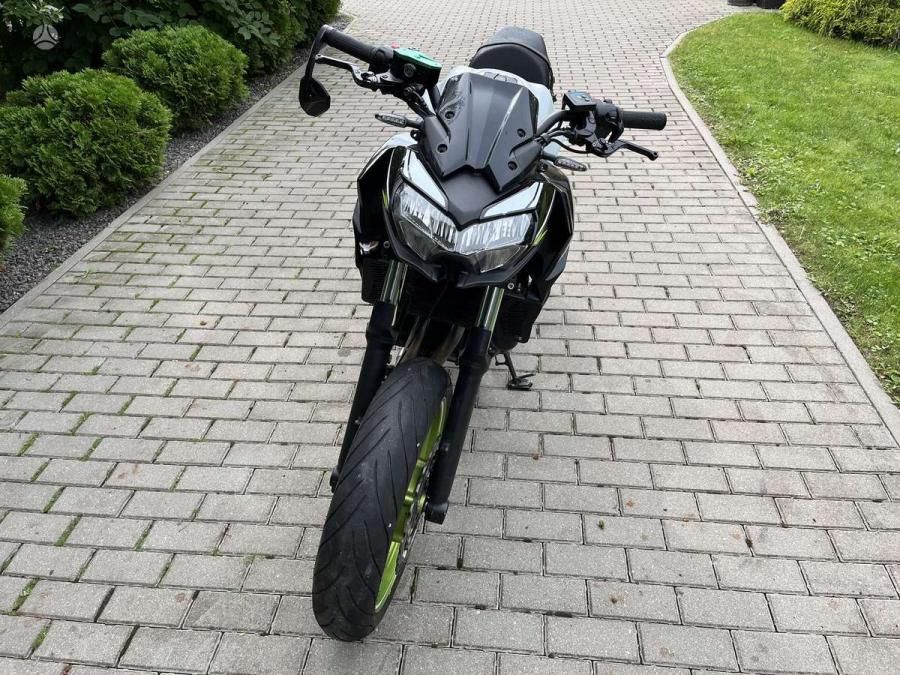 White Kawasaki Z 2021 in Sirvintos, with an engine capacity of 0.65 L and mileage of 45 thousand km for 2600 €, photo 8 on AUTOMOTO.COM.LV