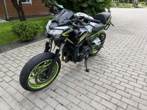 White Kawasaki Z 2021 in Sirvintos, with an engine capacity of 0.65 L and mileage of 45 thousand km for 2600 €, photo 9 on AUTOMOTO.COM.LV