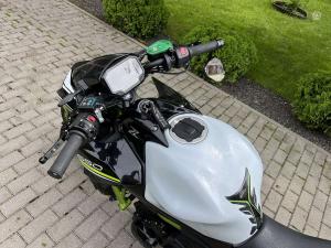 White Kawasaki Z 2021 in Sirvintos, with an engine capacity of 0.65 L and mileage of 45 thousand km for 2600 €, photo 11 on AUTOMOTO.COM.LV