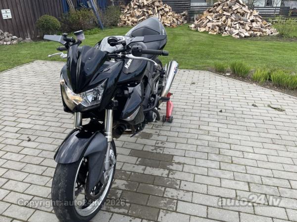 Black Kawasaki Z1000 2008 in Tallinn, with an engine capacity of 0.95 L and mileage of 46 thousand km for 3700 €, photo 6 on AUTOMOTO.COM.LV
