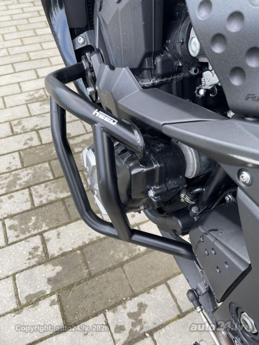 Melns Kawasaki Z1000 2008 Tallina, ar dzinēja tilpumu 0.95 L un nobraukumu 46 tūkst. km par 3700 €, foto 13 vietnē AUTOMOTO.COM.LV