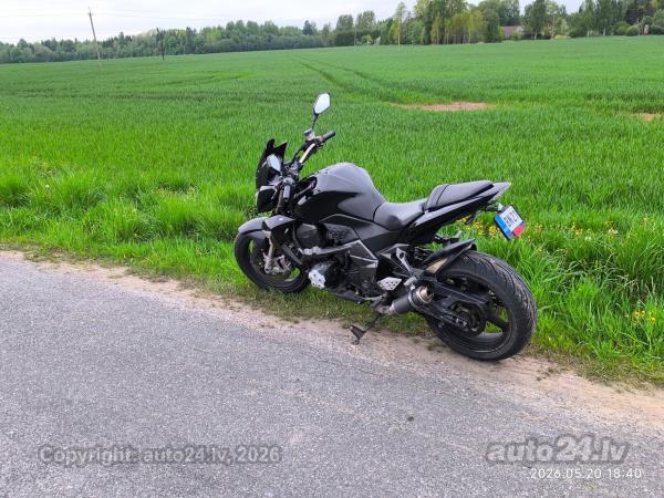 Черный Кавасаки З 1000 2008 в Тарту, объемом двигателя 0.00 л и пробегом 33 тыс. км за 3600 €, фото 3 на AUTOMOTO.COM.LV