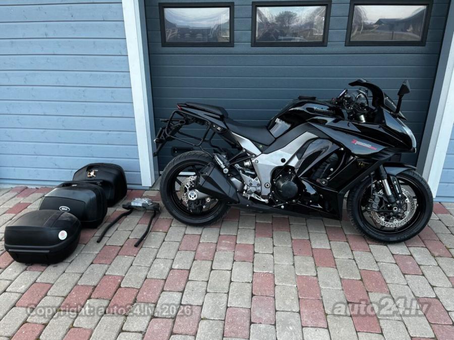 Black Kawasaki Z1000 2011 in Paide, with an engine capacity of 1.04 L and mileage of 47 thousand km for 6555 €, photo 1 on AUTOMOTO.COM.LV