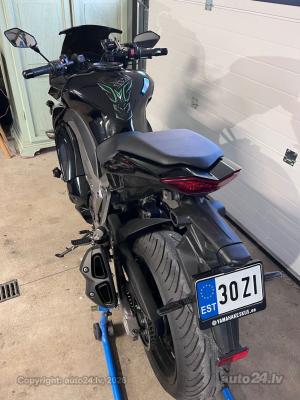 Black Kawasaki Z1000 2011 in Paide, with an engine capacity of 1.04 L and mileage of 47 thousand km for 6555 €, photo 6 on AUTOMOTO.COM.LV