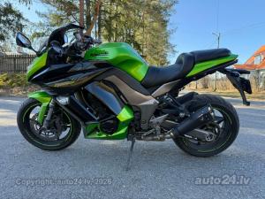 Black Kawasaki Z1000 2012 in Tallinn, with an engine capacity of 1.04 L and mileage of 0 thousand km for 5600 €, photo 7 on AUTOMOTO.COM.LV