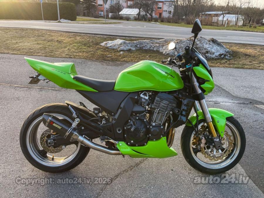 Green Kawasaki Z1000 2003 in Parnu, with an engine capacity of 0.95 L and mileage of 32 thousand km for 4500 €, photo 5 on AUTOMOTO.COM.LV