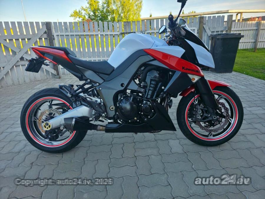 Grey Kawasaki Z1000 2010 in Paide, with an engine capacity of 1.04 L and mileage of 38 thousand km for 4800 €, photo 5 on AUTOMOTO.COM.LV