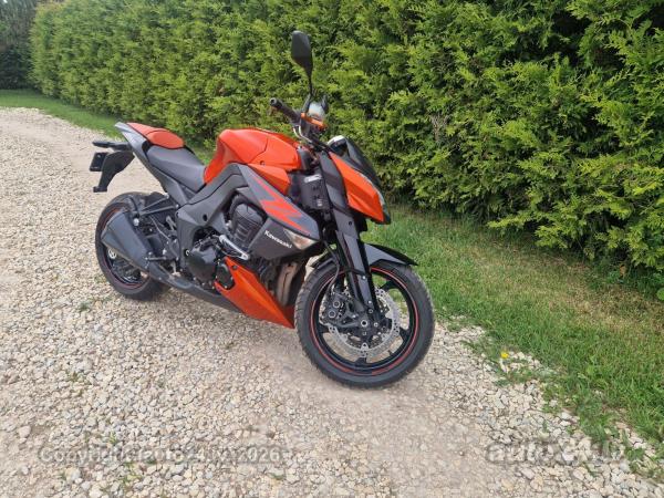 Grey Kawasaki Z1000 2014 in Tallinn, with an engine capacity of 1.00 L and mileage of 23 thousand km for 6500 €, photo 3 on AUTOMOTO.COM.LV