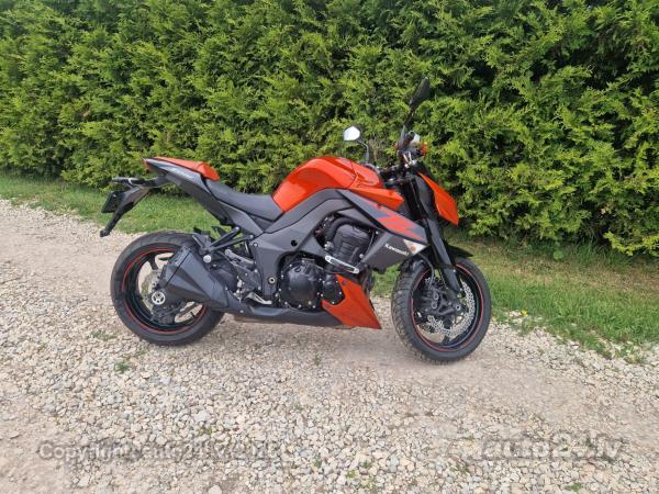 Grey Kawasaki Z1000 2014 in Tallinn, with an engine capacity of 1.00 L and mileage of 23 thousand km for 6500 €, photo 4 on AUTOMOTO.COM.LV