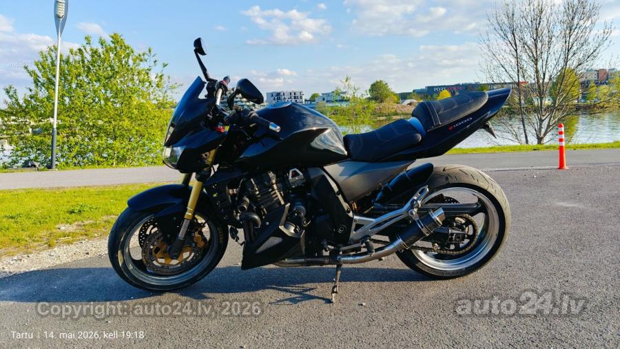 Кавасаки З 1000 2003 в Таллин, объемом двигателя 0.95 л и пробегом 60 тыс. км за 3400 €, фото 3 на AUTOMOTO.COM.LV
