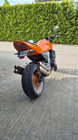 Kawasaki Z1000 2003 Tartu, ar dzinēja tilpumu 0.95 L un nobraukumu 34 tūkst. km par 4000 €, foto 3 vietnē AUTOMOTO.COM.LV