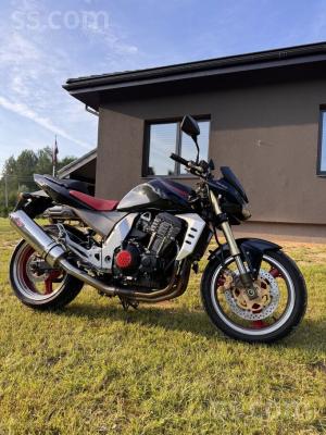 Kawasaki Z1000 2003 Rīga, ar dzinēja tilpumu 0.95 L un nobraukumu 0 tūkst. km par 2900 €, foto 3 vietnē AUTOMOTO.COM.LV