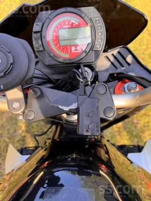 Kawasaki Z1000 2003 Rīga, ar dzinēja tilpumu 0.95 L un nobraukumu 0 tūkst. km par 2900 €, foto 10 vietnē AUTOMOTO.COM.LV