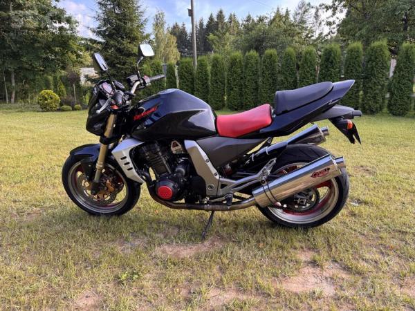 Кавасаки З 1000 2003 в Рига, объемом двигателя 0.95 л и пробегом 0 тыс. км за 2800 €, фото 1 на AUTOMOTO.COM.LV
