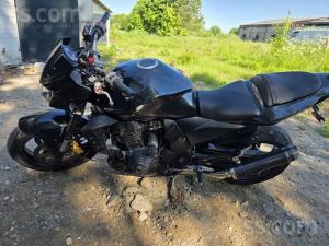 Kawasaki Z1000 2003 Krāslava, ar dzinēja tilpumu 1.00 L un nobraukumu 0 tūkst. km par 1750 €, foto 4 vietnē AUTOMOTO.COM.LV