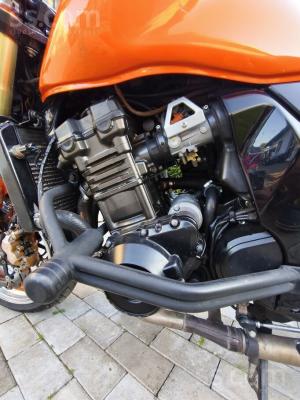 Kawasaki Z1000 2003 in Riga, with an engine capacity of 1.00 L and mileage of 0 thousand km for 2800 €, photo 8 on AUTOMOTO.COM.LV
