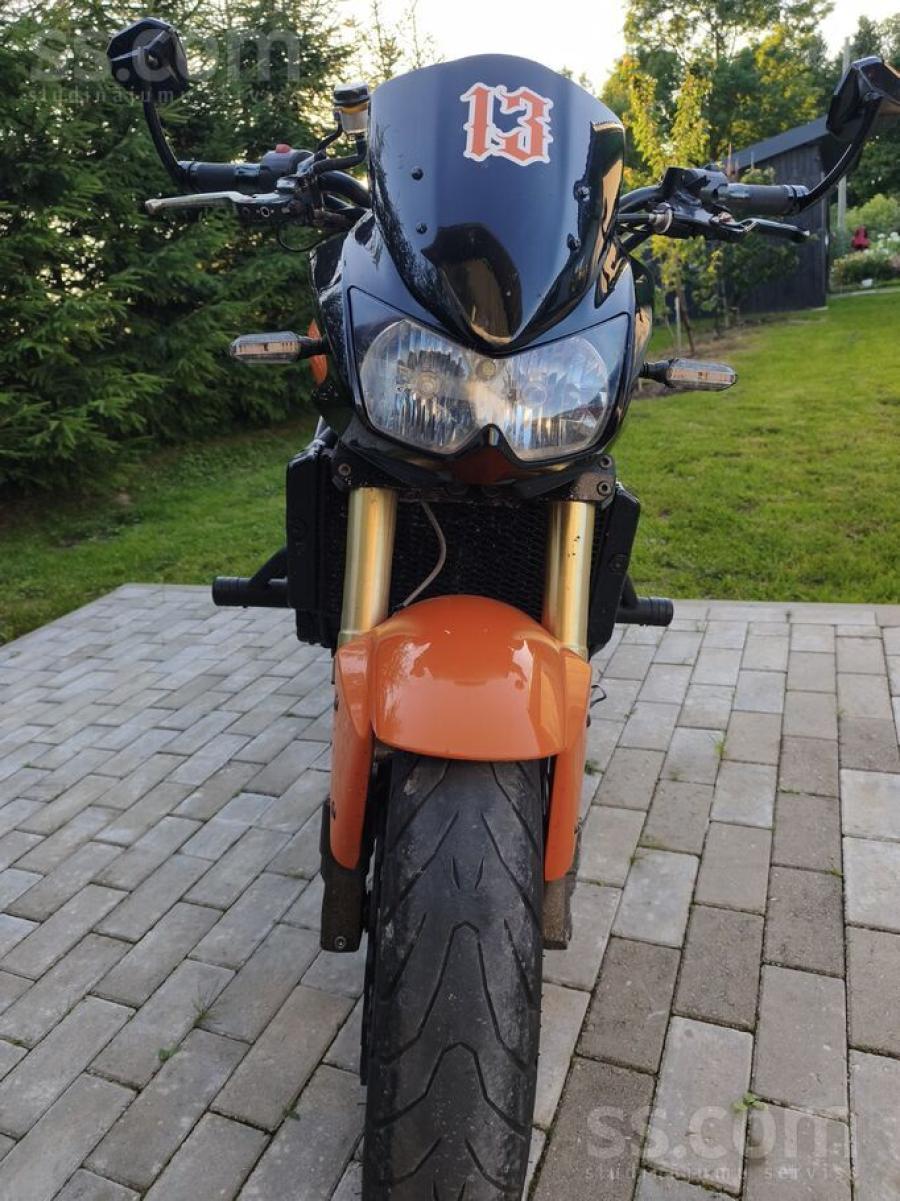 Kawasaki Z1000 2003 in Riga, with an engine capacity of 1.00 L and mileage of 0 thousand km for 2800 €, photo 10 on AUTOMOTO.COM.LV