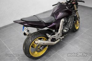 Kawasaki Z1000 2004 Tallina, ar dzinēja tilpumu 0.95 L un nobraukumu 82 tūkst. km par 4100 €, foto 5 vietnē AUTOMOTO.COM.LV
