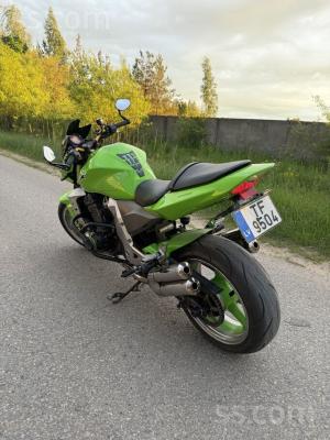 Kawasaki Z1000 2004 in Daugavpils, with an engine capacity of 1.00 L and mileage of 0 thousand km for 3900 €, photo 3 on AUTOMOTO.COM.LV
