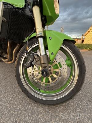 Kawasaki Z1000 2004 in Daugavpils, with an engine capacity of 1.00 L and mileage of 0 thousand km for 3900 €, photo 9 on AUTOMOTO.COM.LV