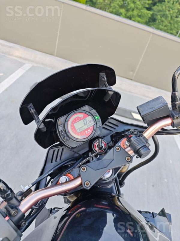Kawasaki Z1000 2005 Rīga, ar dzinēja tilpumu 1.00 L un nobraukumu 0 tūkst. km par 3400 €, foto 6 vietnē AUTOMOTO.COM.LV
