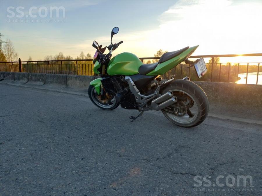 Kawasaki Z1000 2005 in Jekabpils, with an engine capacity of 0.95 L and mileage of 0 thousand km for 3100 €, photo 3 on AUTOMOTO.COM.LV